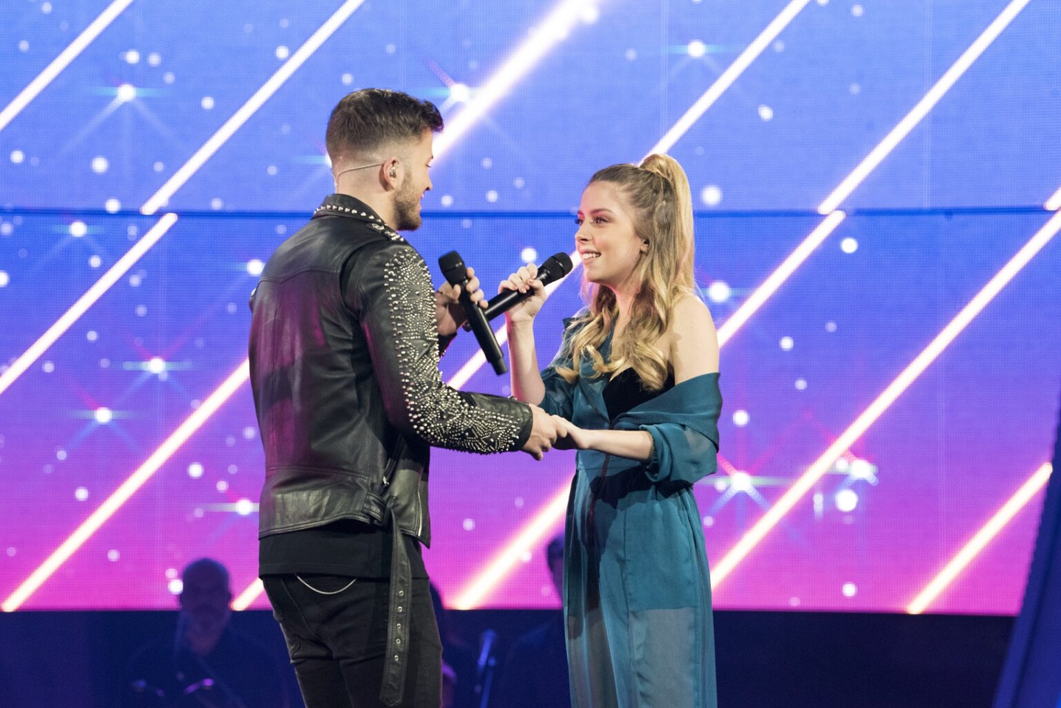 David Carreira deixa mensagem à irmã num dia especial - On fm