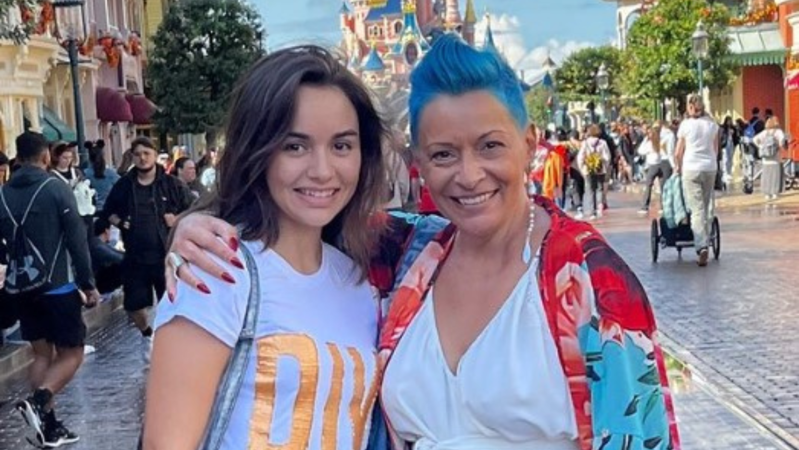 Wanda Stuart responde à letra a burlão - On fm