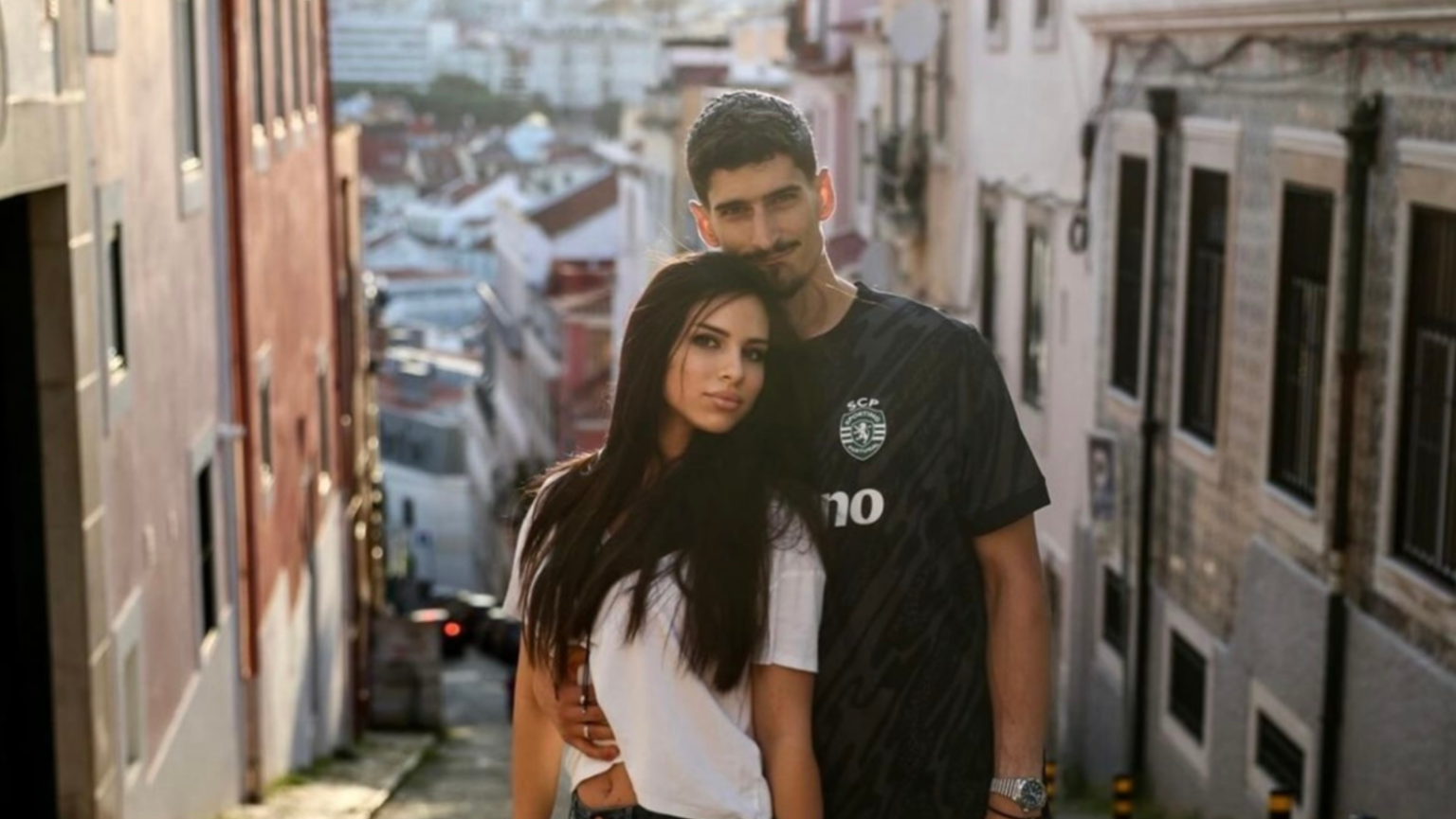 Mulher de Kovačević faz dedicatória a marido - On fm